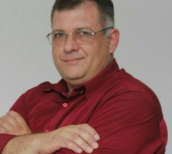 Jornalista Lúcio Rodrigues é encontrado morto em casa, em Campina Grande