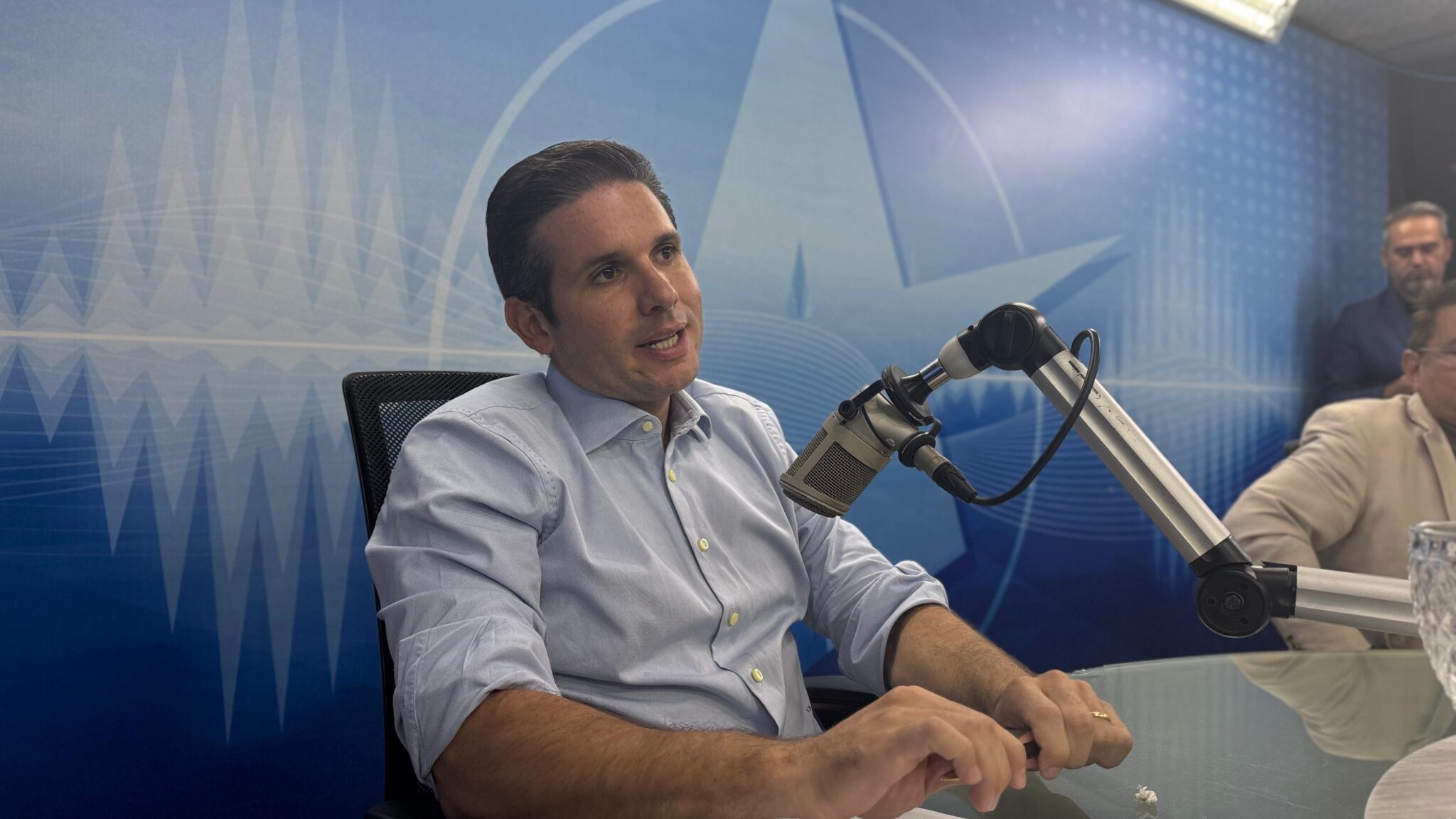Hugo Motta confirma à Arapuan FM votação para hoje da isenção do ...