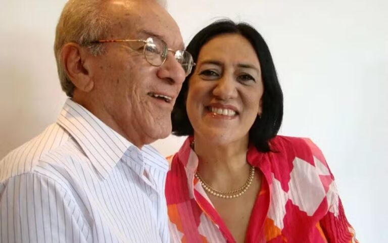 Antônio Barros é sepultado em João Pessoa e despedida acontece ao som ...