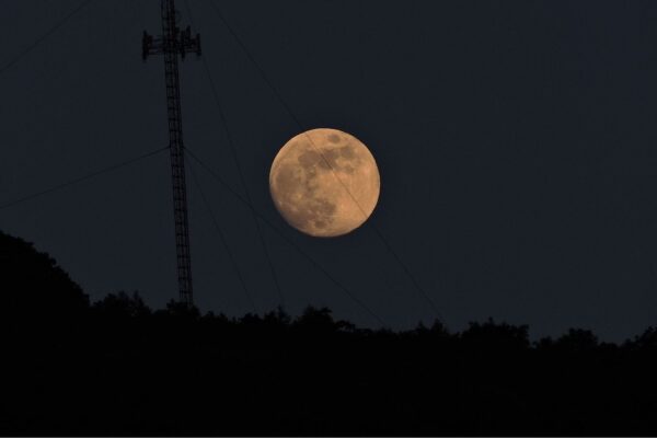 Lua de Morango de 2025 será a mais baixa em quase 20 anos; saiba como ...